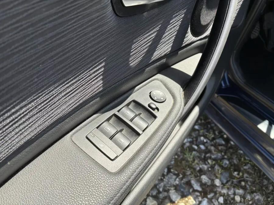 Zils BMW 116 2010 Saldus, ar dzinēja tilpumu 2.00 L un nobraukumu 240 tūkst. km par 5200 €, foto 10 vietnē AUTOMOTO.COM.LV