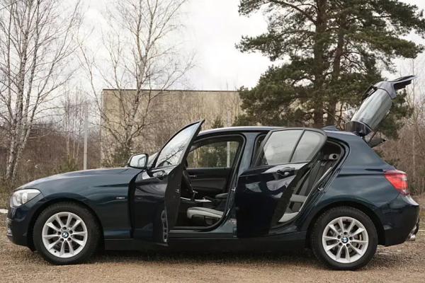 Zils BMW 116 2011 Rīga, ar dzinēja tilpumu 1.60 L un nobraukumu 218 tūkst. km par 7700 €, foto 6 vietnē AUTOMOTO.COM.LV