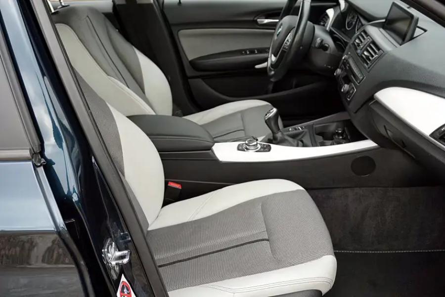 Zils BMW 116 2011 Rīga, ar dzinēja tilpumu 1.60 L un nobraukumu 218 tūkst. km par 7700 €, foto 16 vietnē AUTOMOTO.COM.LV