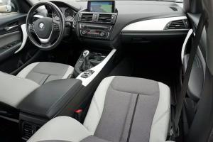 Zils BMW 116 2011 Rīga, ar dzinēja tilpumu 1.60 L un nobraukumu 218 tūkst. km par 7700 €, foto 22 vietnē AUTOMOTO.COM.LV