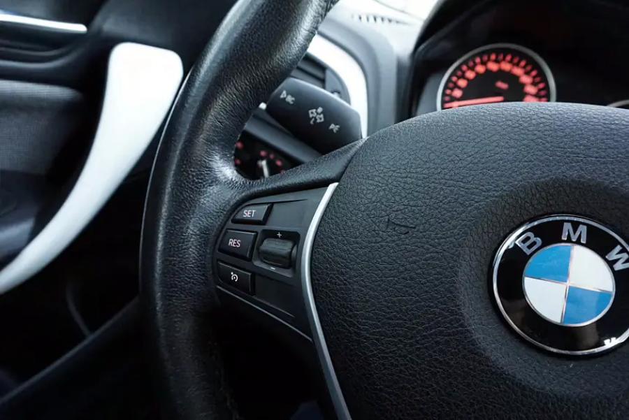Zils BMW 116 2011 Rīga, ar dzinēja tilpumu 1.60 L un nobraukumu 218 tūkst. km par 7700 €, foto 24 vietnē AUTOMOTO.COM.LV