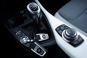 Zils BMW 116 2011 Rīga, ar dzinēja tilpumu 1.60 L un nobraukumu 218 tūkst. km par 7700 €, foto 27 vietnē AUTOMOTO.COM.LV