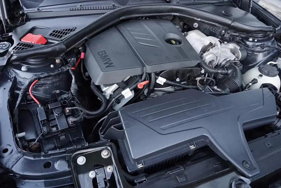 Zils BMW 116 2011 Rīga, ar dzinēja tilpumu 1.60 L un nobraukumu 218 tūkst. km par 7700 €, foto 35 vietnē AUTOMOTO.COM.LV