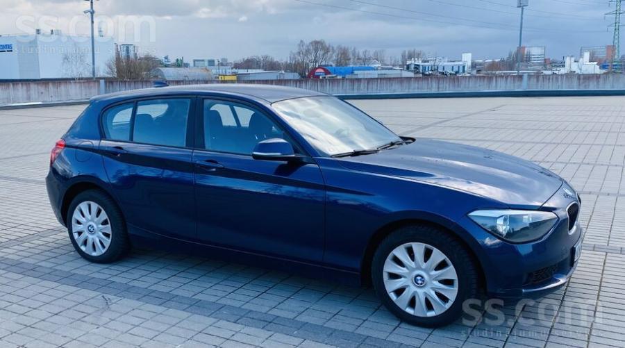 Blue BMW 116 2012 in Riga, with an engine capacity of 2.00 L and mileage of 267 thousand km for 5450 €, photo 3 on AUTOMOTO.COM.LV