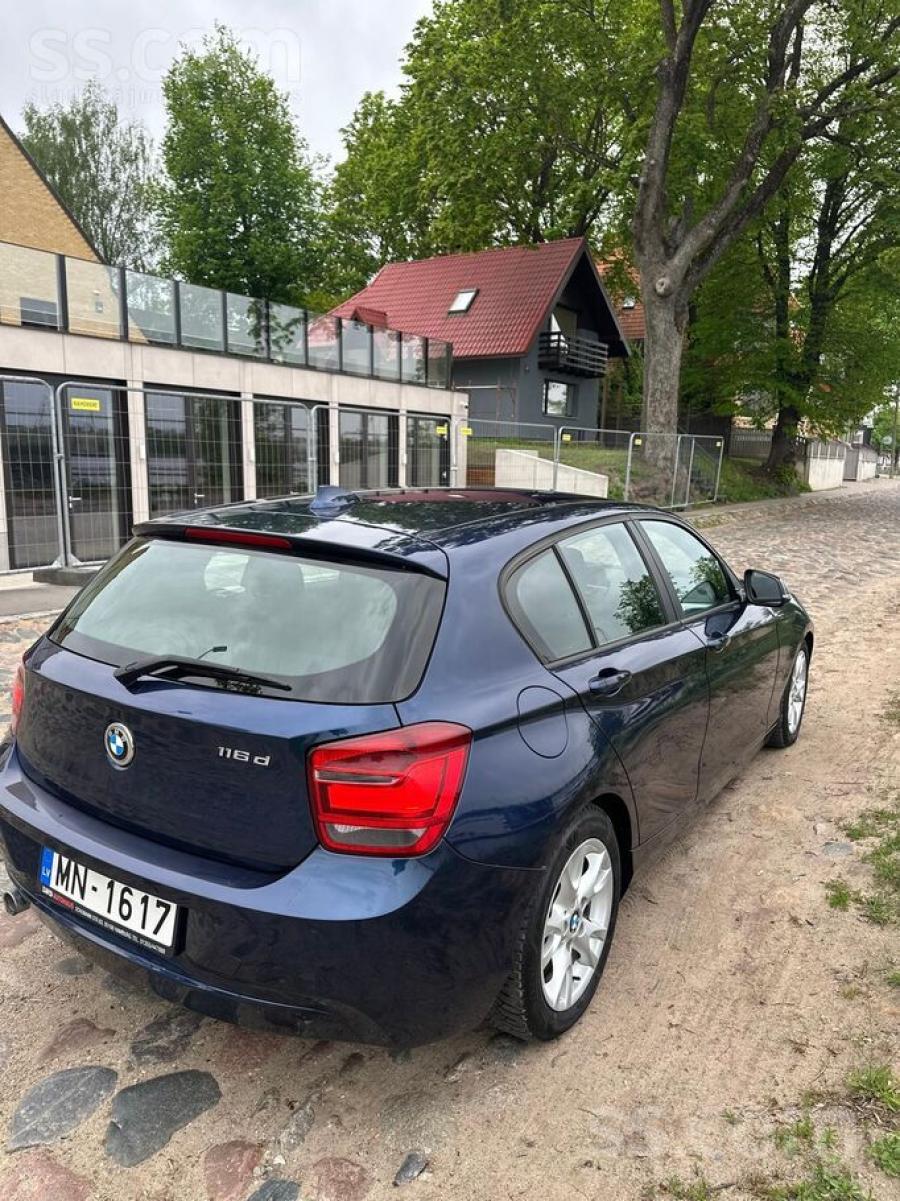 Blue BMW 116 2012 in Riga, with an engine capacity of 2.00 L and mileage of 261 thousand km for 4800 €, photo 10 on AUTOMOTO.COM.LV
