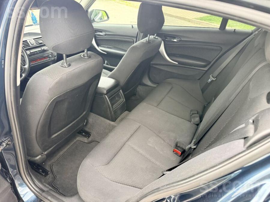 Blue BMW 116 2012 in Tukums, with an engine capacity of 2.00 L and mileage of 391 thousand km for 3800 €, photo 9 on AUTOMOTO.COM.LV
