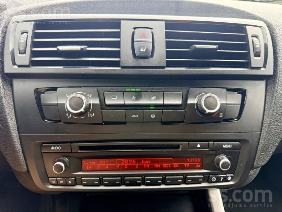 Blue BMW 116 2012 in Tukums, with an engine capacity of 2.00 L and mileage of 391 thousand km for 3800 €, photo 13 on AUTOMOTO.COM.LV