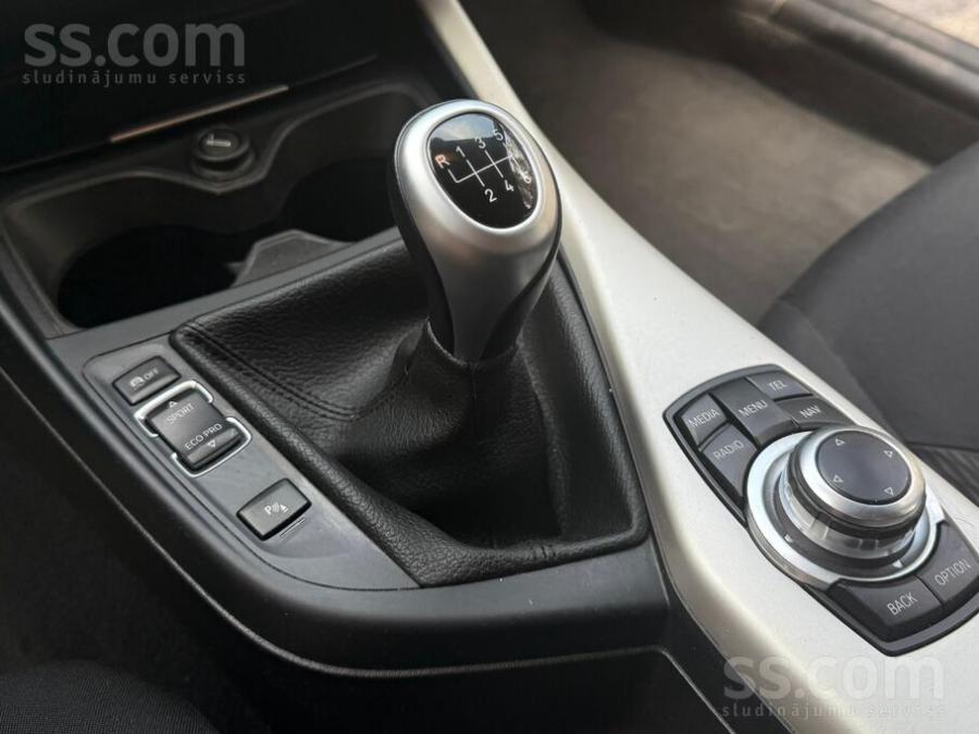 Blue BMW 116 2015 in Riga, with an engine capacity of 1.60 L and mileage of 259 thousand km for 5900 €, photo 15 on AUTOMOTO.COM.LV