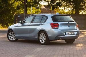 Blue BMW 116 2015 in Riga, with an engine capacity of 1.60 L and mileage of 179 thousand km for 7990 €, photo 3 on AUTOMOTO.COM.LV