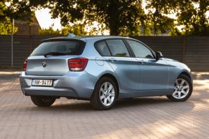 Blue BMW 116 2015 in Riga, with an engine capacity of 1.60 L and mileage of 179 thousand km for 7990 €, photo 4 on AUTOMOTO.COM.LV