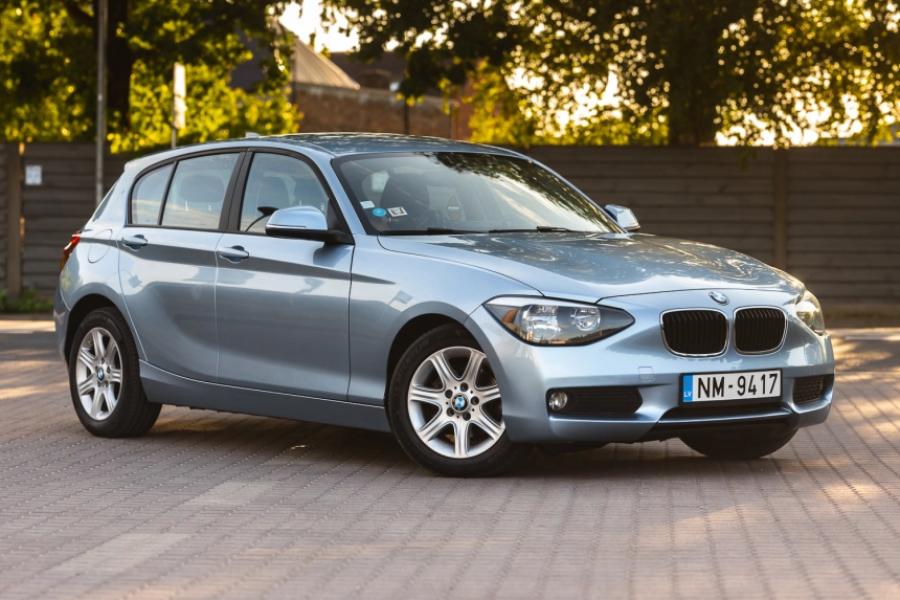 Blue BMW 116 2015 in Riga, with an engine capacity of 1.60 L and mileage of 179 thousand km for 7990 €, photo 5 on AUTOMOTO.COM.LV