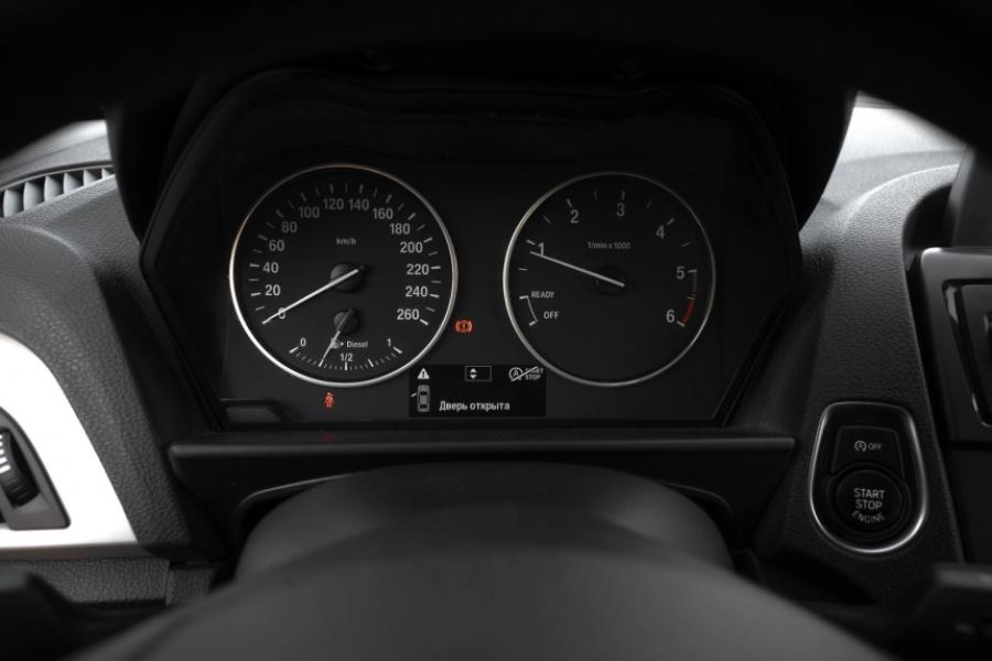 Blue BMW 116 2015 in Riga, with an engine capacity of 1.60 L and mileage of 179 thousand km for 7990 €, photo 15 on AUTOMOTO.COM.LV