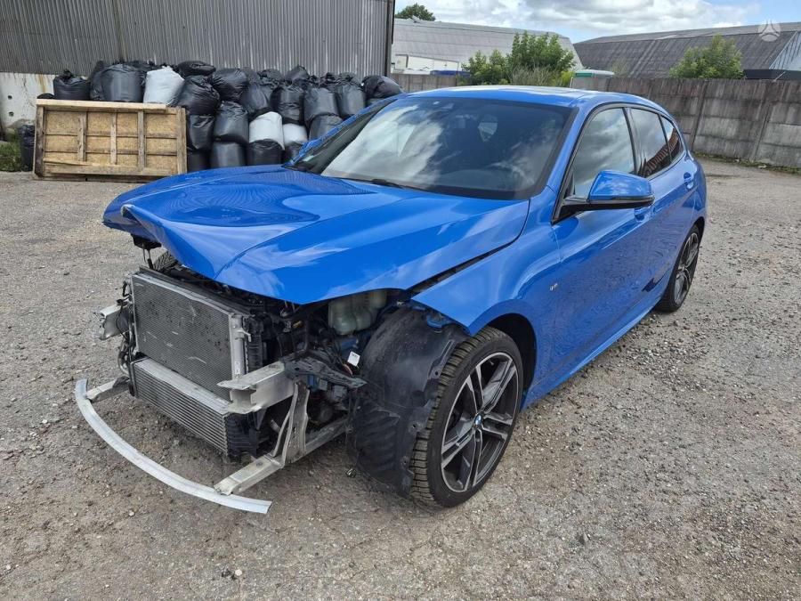 Zils BMW 116 2022 Tauragė, ar dzinēja tilpumu 1.50 L un nobraukumu 89 tūkst. km par 11500 €, foto 3 vietnē AUTOMOTO.COM.LV