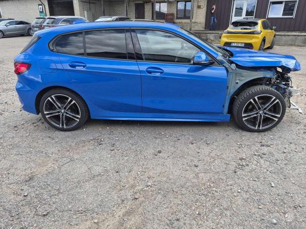 Blue BMW 116 2022 in Taurage, with an engine capacity of 1.50 L and mileage of 89 thousand km for 11500 €, photo 4 on AUTOMOTO.COM.LV