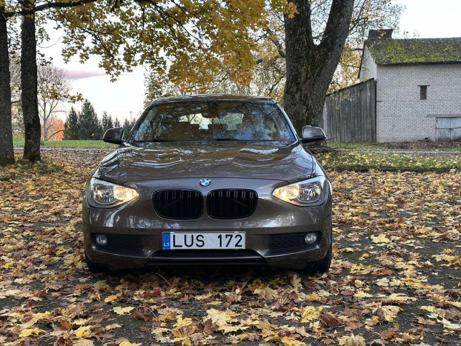 Brown BMW 116 2012 in Siauliai, with an engine capacity of 1.60 L and mileage of 238 thousand km for 5900 €, photo 3 on AUTOMOTO.COM.LV