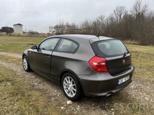 Brown BMW 116 2009 in Valmiera, with an engine capacity of 2.00 L and mileage of 279 thousand km for 2650 €, photo 3 on AUTOMOTO.COM.LV