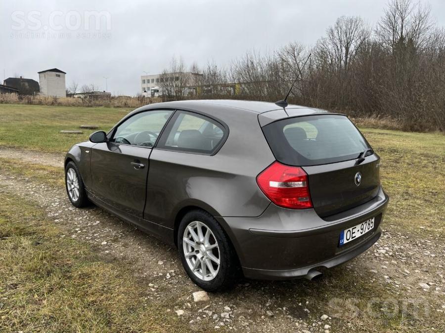 Brown BMW 116 2009 in Valmiera, with an engine capacity of 2.00 L and mileage of 279 thousand km for 2650 €, photo 3 on AUTOMOTO.COM.LV