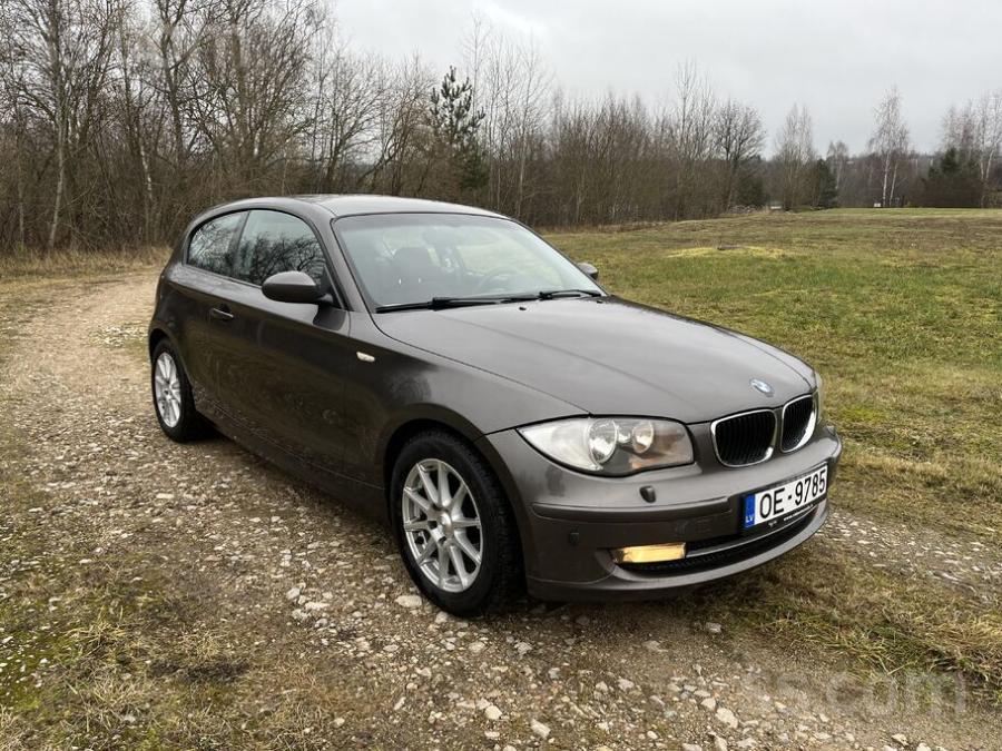 Brown BMW 116 2009 in Valmiera, with an engine capacity of 2.00 L and mileage of 279 thousand km for 2650 €, photo 7 on AUTOMOTO.COM.LV