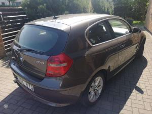 Brown BMW 116 2009 in Kaunas, with an engine capacity of 2.00 L and mileage of 276 thousand km for 2990 €, photo 5 on AUTOMOTO.COM.LV