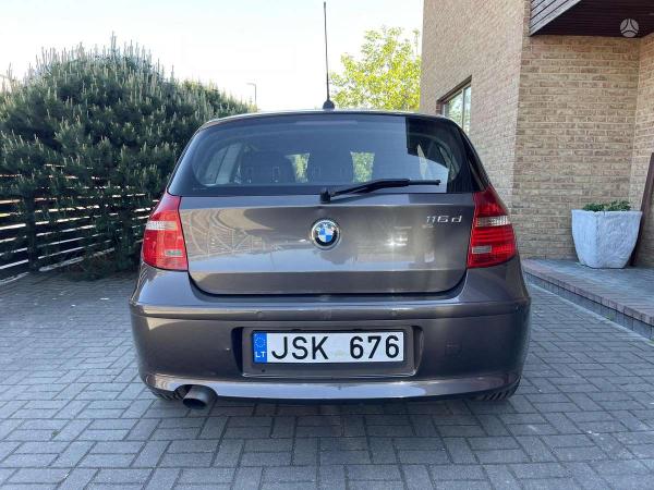 Brūns BMW 116 2009 Kauņa, ar dzinēja tilpumu 2.00 L un nobraukumu 276 tūkst. km par 2990 €, foto 5 vietnē AUTOMOTO.COM.LV