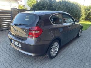 Brown BMW 116 2009 in Kaunas, with an engine capacity of 2.00 L and mileage of 276 thousand km for 2990 €, photo 8 on AUTOMOTO.COM.LV