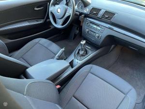 Brown BMW 116 2009 in Kaunas, with an engine capacity of 2.00 L and mileage of 276 thousand km for 2990 €, photo 13 on AUTOMOTO.COM.LV