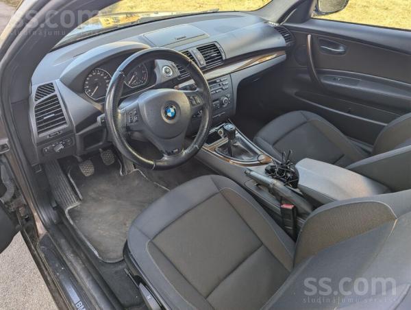 Brown BMW 116 2010 in Riga, with an engine capacity of 2.00 L and mileage of 252 thousand km for 1890 €, photo 2 on AUTOMOTO.COM.LV