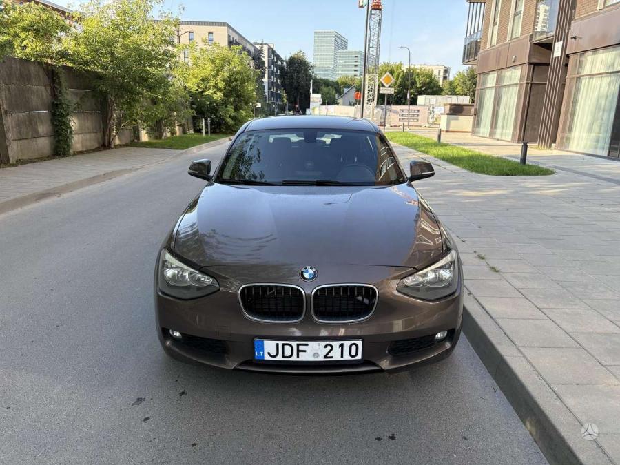 Brūns BMW 116 2012 Viļņa, ar dzinēja tilpumu 2.00 L un nobraukumu 225 tūkst. km par 4900 €, foto 3 vietnē AUTOMOTO.COM.LV