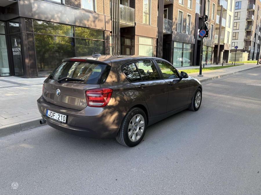 Brūns BMW 116 2012 Viļņa, ar dzinēja tilpumu 2.00 L un nobraukumu 225 tūkst. km par 4900 €, foto 6 vietnē AUTOMOTO.COM.LV