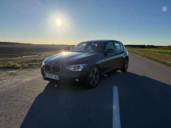 Green BMW 116 2013 in Panevezys, with an engine capacity of 1.60 L and mileage of 229 thousand km for 5700 €, photo 1 on AUTOMOTO.COM.LV