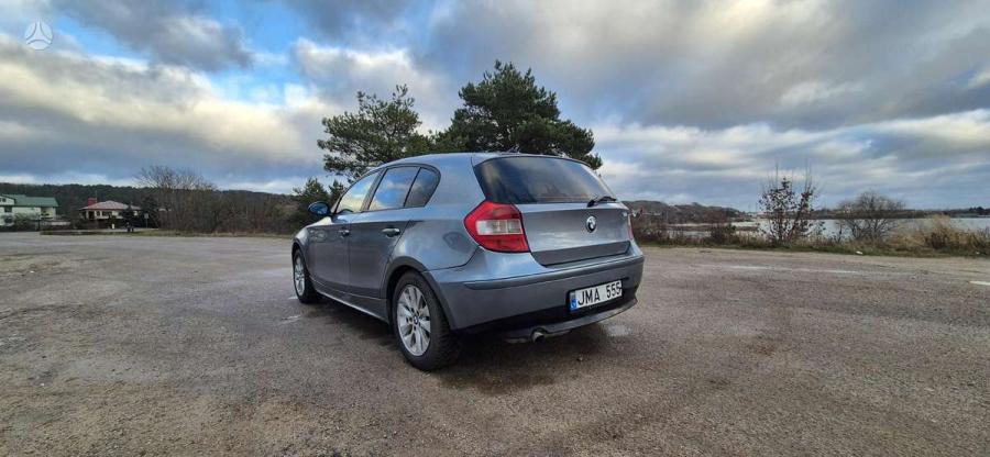 Grey BMW 116 2004 in Kaunas, with an engine capacity of 1.60 L and mileage of 196 thousand km for 1499 €, photo 3 on AUTOMOTO.COM.LV