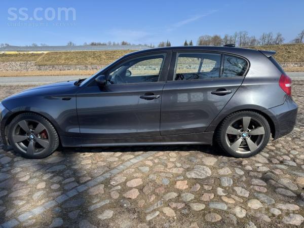 Grey BMW 116 2004 in Daugavpils, with an engine capacity of 1.60 L and mileage of 277 thousand km for 2590 €, photo 2 on AUTOMOTO.COM.LV