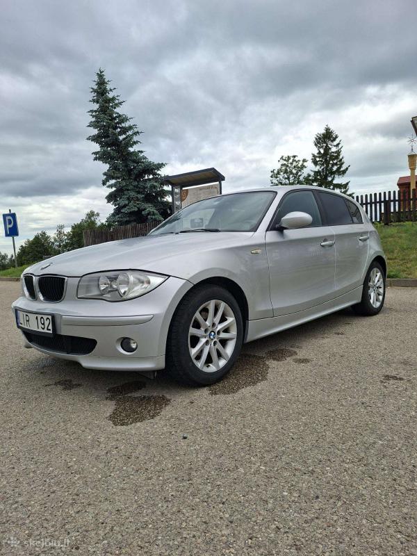 Pelēks BMW 116 2004 Šauļi, ar dzinēja tilpumu 1.60 L un nobraukumu 261 tūkst. km par 2100 €, foto 1 vietnē AUTOMOTO.COM.LV