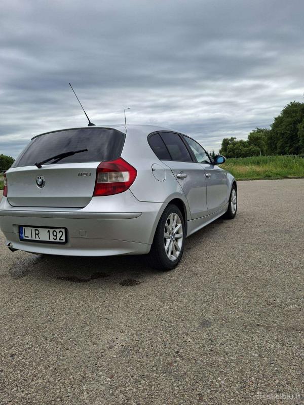 Pelēks BMW 116 2004 Šauļi, ar dzinēja tilpumu 1.60 L un nobraukumu 261 tūkst. km par 2100 €, foto 4 vietnē AUTOMOTO.COM.LV