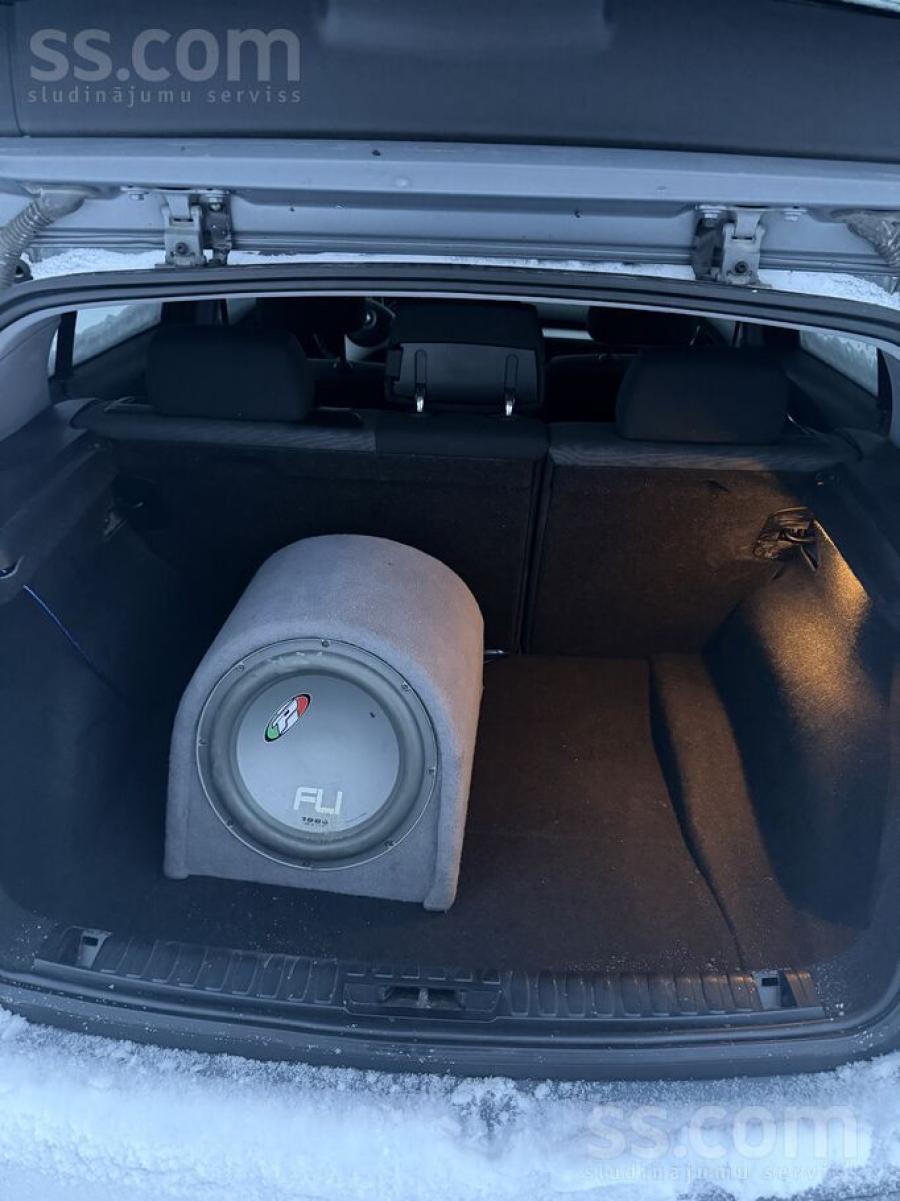 Pelēks BMW 116 2004 Cēsis, ar dzinēja tilpumu 1.60 L un nobraukumu 244 tūkst. km par 2400 €, foto 5 vietnē AUTOMOTO.COM.LV