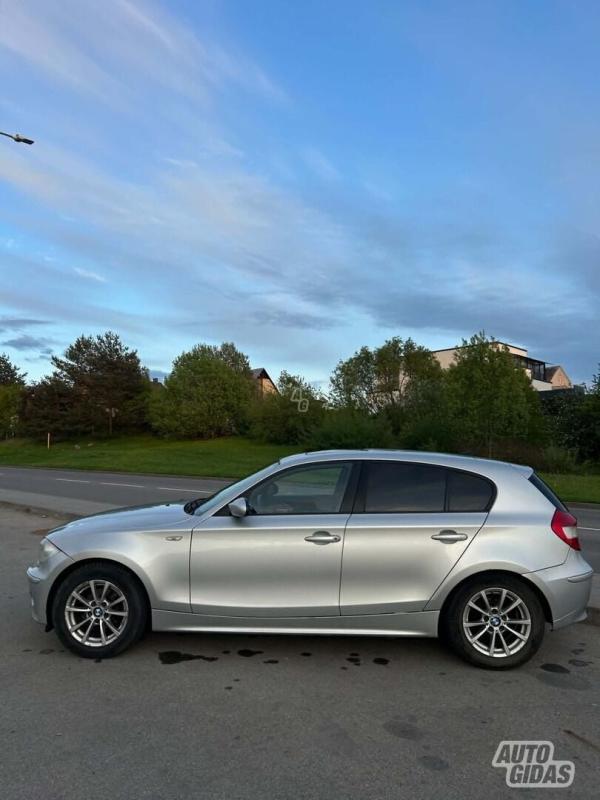 Pelēks BMW 116 2005 Viļņa, ar dzinēja tilpumu 1.60 L un nobraukumu 256 tūkst. km par 2850 €, foto 3 vietnē AUTOMOTO.COM.LV