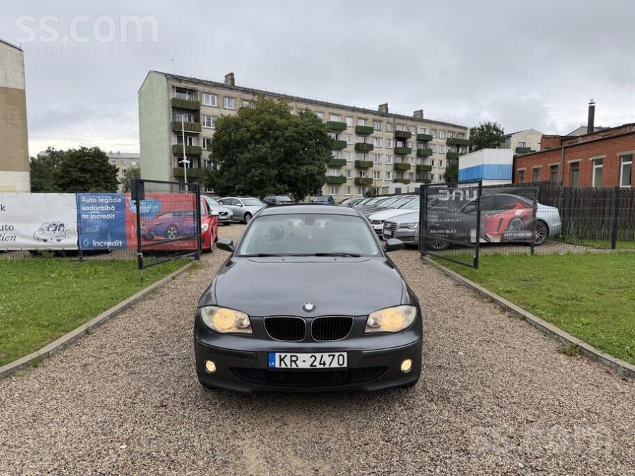Grey BMW 116 2006 in Ventspils, with an engine capacity of 1.60 L and mileage of 194 thousand km for 2490 €, photo 3 on AUTOMOTO.COM.LV