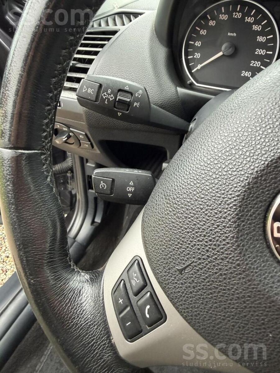 Grey BMW 116 2006 in Ventspils, with an engine capacity of 1.60 L and mileage of 194 thousand km for 2490 €, photo 13 on AUTOMOTO.COM.LV