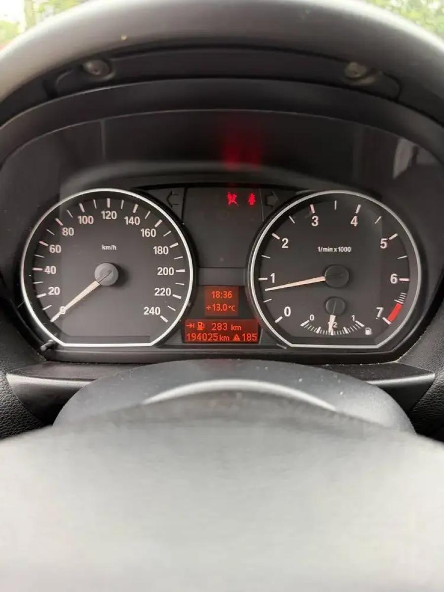 Pelēks BMW 116 2006 Ventspils, ar dzinēja tilpumu 1.60 L un nobraukumu 194 tūkst. km par 2490 €, foto 12 vietnē AUTOMOTO.COM.LV