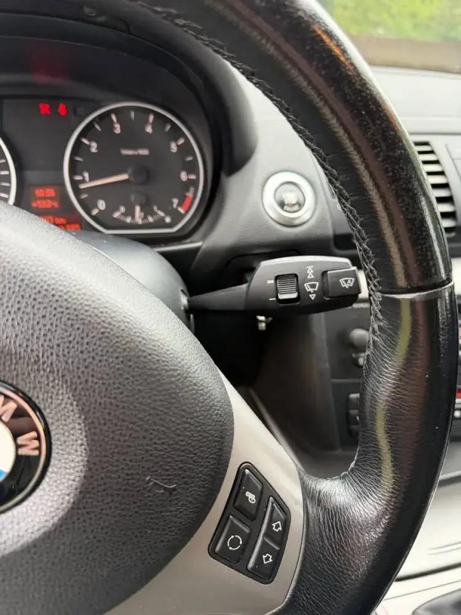 Pelēks BMW 116 2006 Ventspils, ar dzinēja tilpumu 1.60 L un nobraukumu 194 tūkst. km par 2490 €, foto 14 vietnē AUTOMOTO.COM.LV