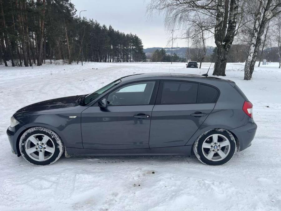 Grey BMW 116 2007 in Kaunas, with an engine capacity of 1.60 L and mileage of 222 thousand km for 2250 €, photo 3 on AUTOMOTO.COM.LV