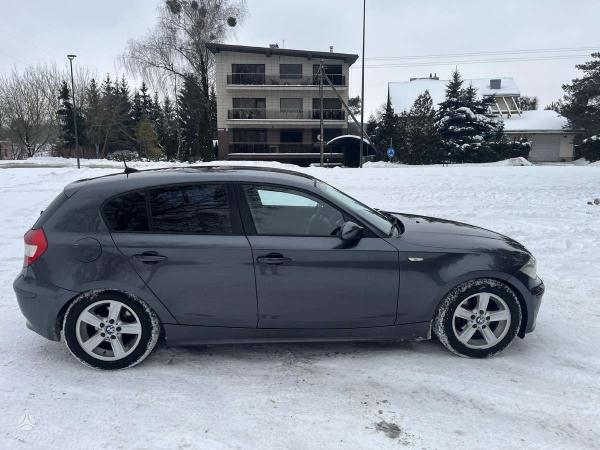 Pelēks BMW 116 2007 Kauņa, ar dzinēja tilpumu 1.60 L un nobraukumu 222 tūkst. km par 2250 €, foto 4 vietnē AUTOMOTO.COM.LV