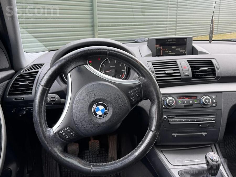 Grey BMW 116 2007 in Riga, with an engine capacity of 1.60 L and mileage of 0 thousand km for 3350 €, photo 5 on AUTOMOTO.COM.LV