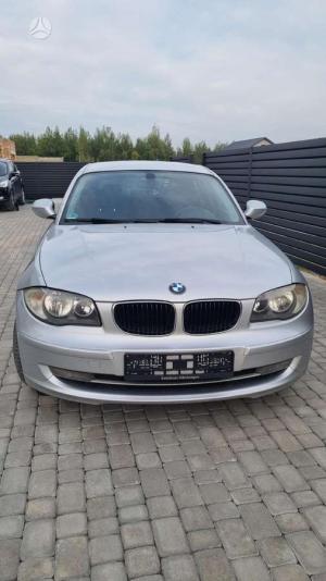 Pelēks BMW 116 2009 Kauņa, ar dzinēja tilpumu 2.00 L un nobraukumu 295 tūkst. km par 2300 €, foto 6 vietnē AUTOMOTO.COM.LV