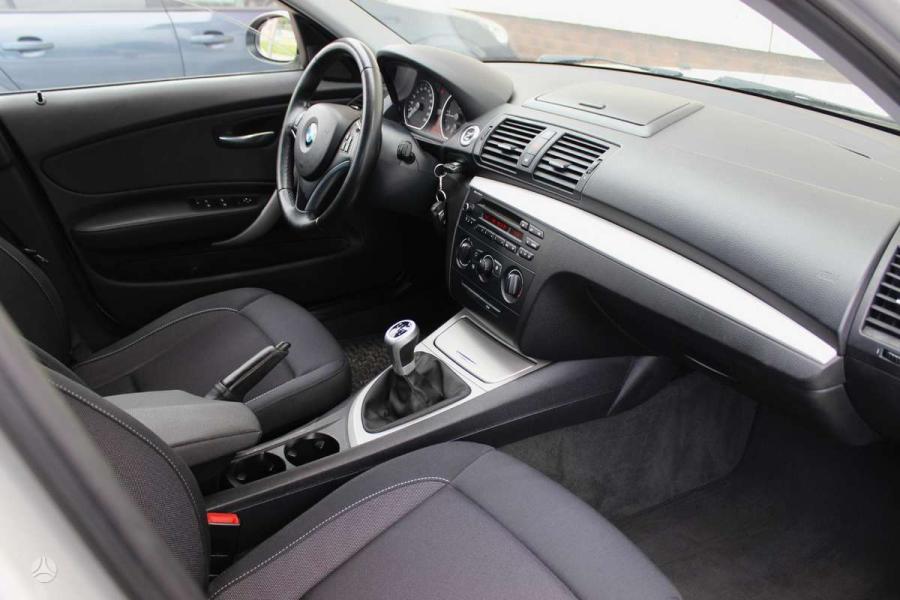 Pelēks BMW 116 2009 Kretinga, ar dzinēja tilpumu 2.00 L un nobraukumu 222 tūkst. km par 3399 €, foto 13 vietnē AUTOMOTO.COM.LV