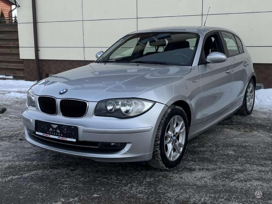 Grey BMW 116 2009 in Kretinga, with an engine capacity of 2.00 L and mileage of 223 thousand km for 3500 €, photo 3 on AUTOMOTO.COM.LV
