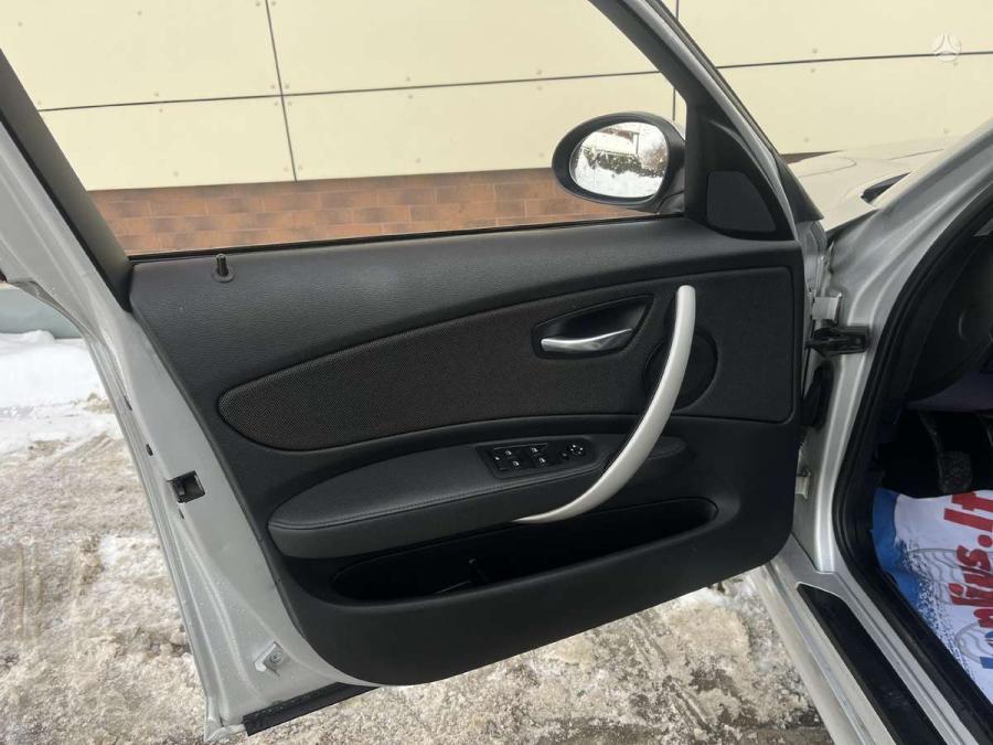 Pelēks BMW 116 2009 Kretinga, ar dzinēja tilpumu 2.00 L un nobraukumu 223 tūkst. km par 3500 €, foto 13 vietnē AUTOMOTO.COM.LV