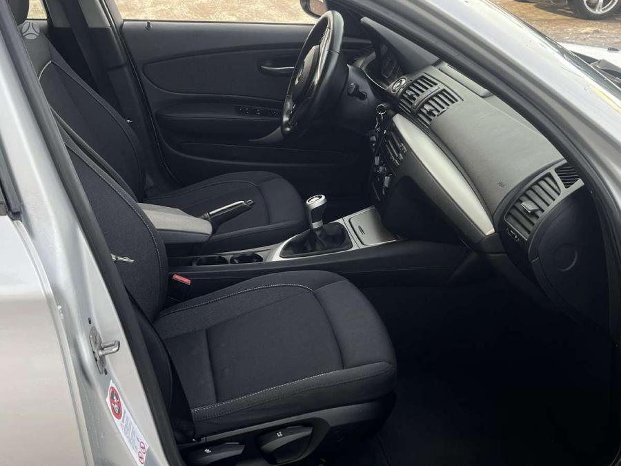 Pelēks BMW 116 2009 Kretinga, ar dzinēja tilpumu 2.00 L un nobraukumu 223 tūkst. km par 3500 €, foto 19 vietnē AUTOMOTO.COM.LV
