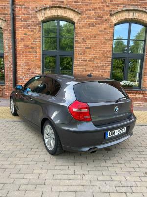 Grey BMW 116 2009 in Riga, with an engine capacity of 1.60 L and mileage of 249 thousand km for 2350 €, photo 4 on AUTOMOTO.COM.LV