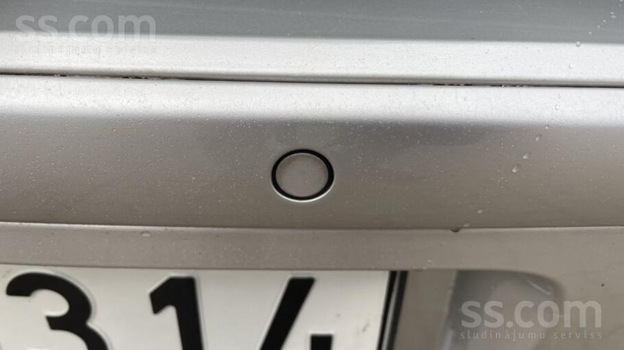 Pelēks BMW 116 2009 Saldus, ar dzinēja tilpumu 2.00 L un nobraukumu 253 tūkst. km par 3750 €, foto 11 vietnē AUTOMOTO.COM.LV